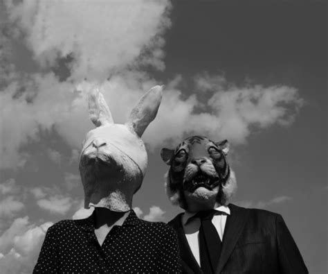 대사 없이 사진 4585장 붙였다 15분 간 ‘상상하는 영화