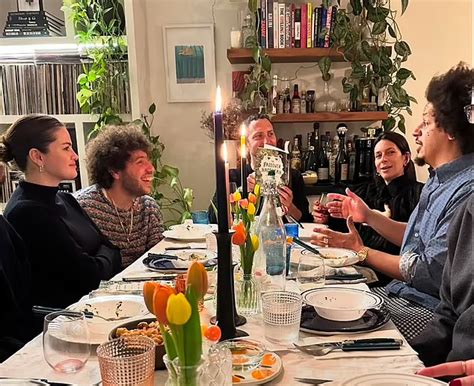 راز رابطه سلنا گومز و بنی بلانکو چیست؟