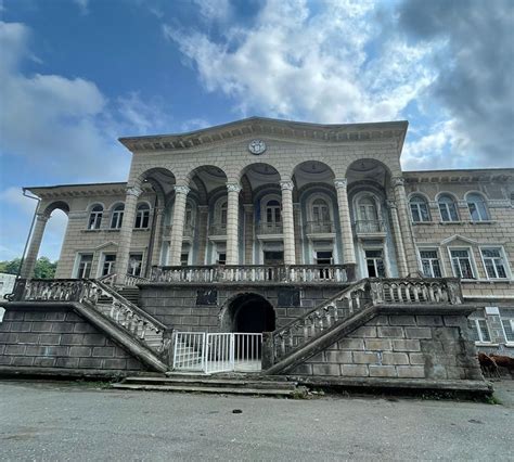 ფოტომოგზაურობა უფუნქციოდ დარჩენილი კულტურის სახლი სოფელ შრომაში გურიის მოამბე