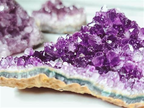 Amethyst Meaning Healing Properties And Benefits 2025
