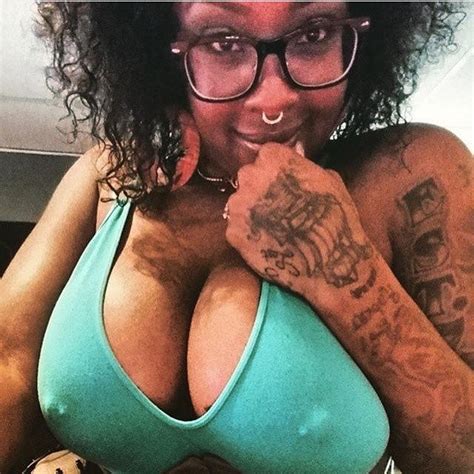 Hot Ig Chicks Shesfreaky