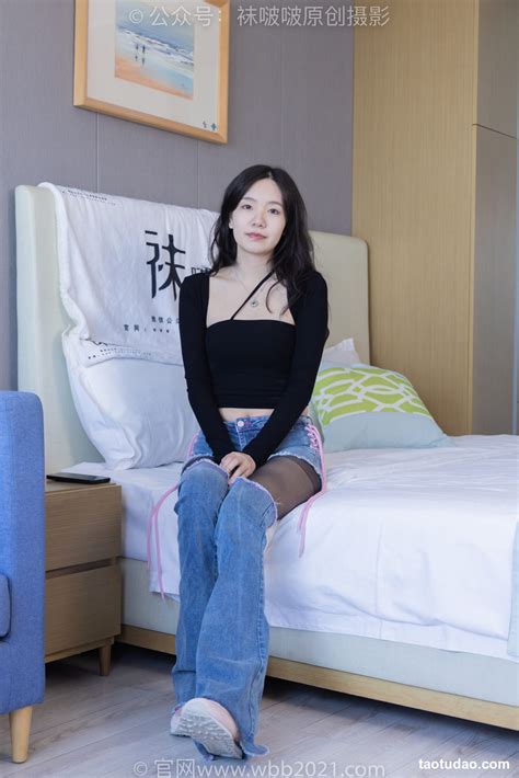 [bobosocks袜啵啵]no 317 小甜豆 运动鞋、可拆卸牛仔裤、粉色棉袜、黑丝、裤里丝[140p 1v／6 37gb] 美图岛