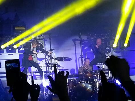 Tobias Sammet Live With Michael Kiske During Avantasia The Mistery Tour