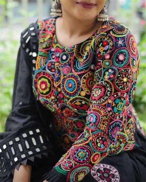 Dhrita Creation By Ankita Patel Dhritacreation • Instagram Profile Latest Model Blouse