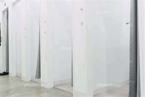 試着室 写真素材 [ 6050759 ] フォトライブラリー Photolibrary
