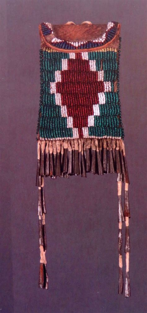 Pin By Shawn Macleod On Beadwork Native American Beadwork Bead Work