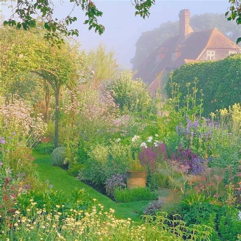 Aesthetic Garden Wallpapers 4k Hd Backgrounds On Wallpaperbat