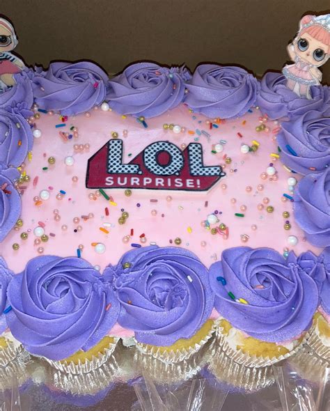 Bris Detalles Pastel De Quequitos “lol” Y Galletas