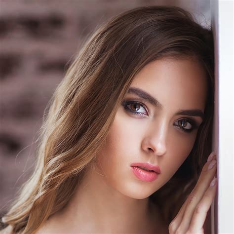 2048x2048 Girl Closeup Portrait 4k Ipad Air Hd 4k Wallpapersimages