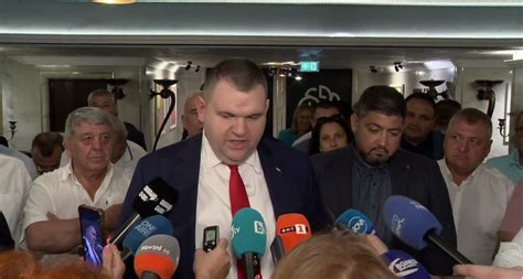 ОБЛАСТНИТЕ УПРАВИТЕЛИ НА ДПС НАТИСКАНИ ОТ ДЖЕВДЕТ ЧАКЪРОВ ПРЕДИ ПОЛУНОЩ ДА НЕ ТРЪГВАТ ЗА