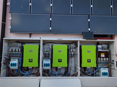 Снимки на изградени от нас фотоволтаични Pv и вятърни централи — Energy Flow