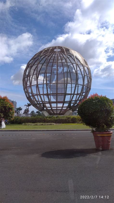 Moa Globe Globe Fair Grounds Places To Visit