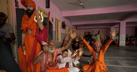 인도 힌두교 행사에서 최소 87명 압사갑자기 사람 몰리면서 발생