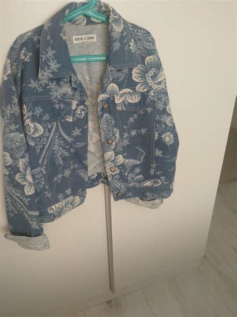 Джинсова куртка — ціна 258 грн у каталозі Куртки Купити жіночі речі за доступною ціною на Шафі