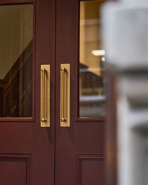 Dubbelt Draghandtag Skylt Antik Mässing Dörrbeslag