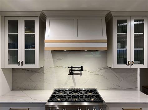 How A Slab Backsplash Can Make A Room Pop