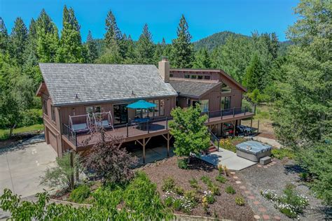 717 Michele Dr Mount Shasta Ca 96067 See Est Value Schools And More