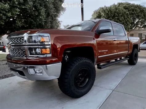 2014 Chevrolet Silverado 1500 With 18x9 12 Kmc Km549 And 35 12 5r18