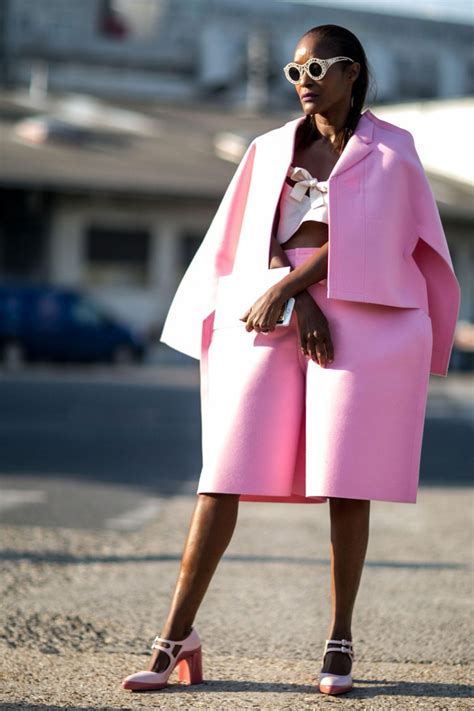 패션엔 포토 파리지엔의 컨템포러리 스트리트 스타일