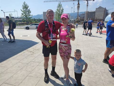 Potpuno Slep Miladin Istrčao Polumaraton U Banjaluci Svi Srbi U Parizu