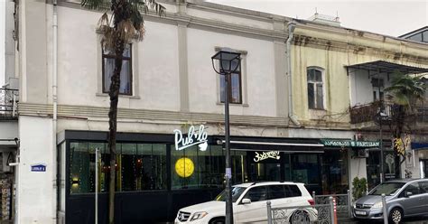 ლუდის ბარი Publo ბათუმში დახვეწილი ატმოსფერო და შესანიშნავი ლუდი მიმოხილვები მისამართი