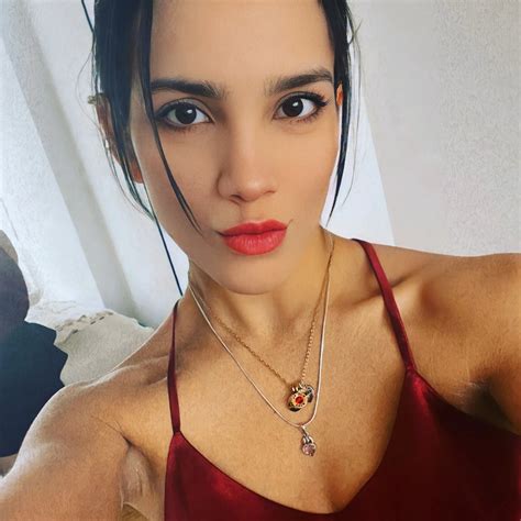 Amanda Fanvue R Nakedgirlstits