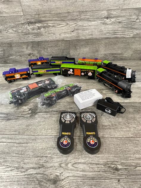 Sold Price Lionel Peanuts Halloween Train Sets November 6 0122 10 00 Am Est