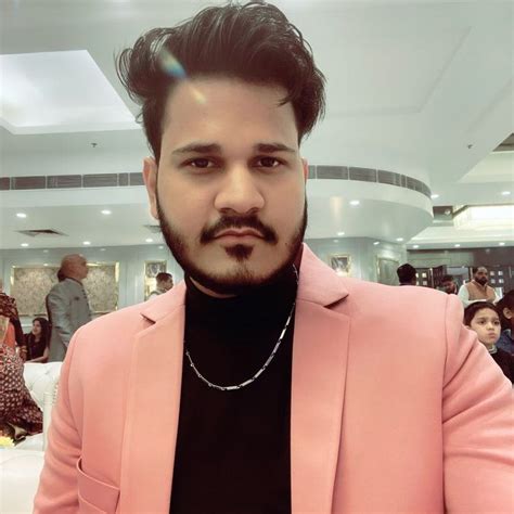 Vishal Gupta On Linkedin Your Linkedin Profile Pictures Are The Center