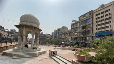 ڈالر کریک ڈاؤن کیا پشاور کی چوک یادگار کرنسی مارکیٹ میں کارروائی