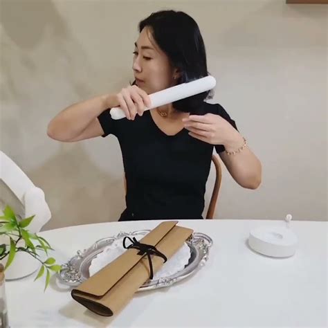 수상한만큼 고급스러운 디자인 어디에 놔도 찰떡👍 에스티 Aesty 고데기추천 Hairstyle 무선고데기 Hair