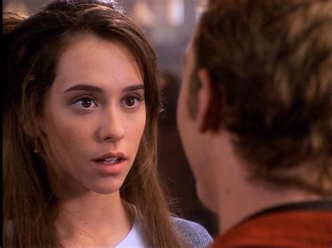 Pin By 👑 On Mila Kunis Jennifer Love Hewitt Jennifer Love Romy And