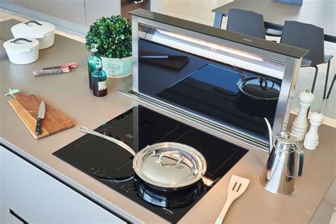 Induction Hob And Integrated Extractor Islas De Cocina Diseño De Chimenea Extractores De Cocina