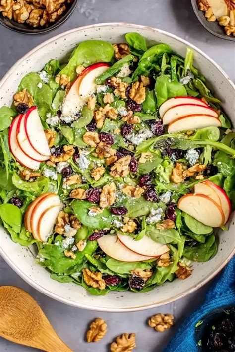 Apple Walnut Salad With Balsamic Dressing