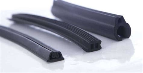 Differences Between Extrusion And Compression Processes