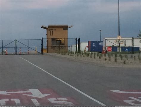 Pic Box Amazon Checkpoint Security Warehouse 91913b