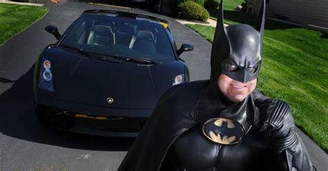 불치병 아이들 돕던 미국 배트맨의 죽음