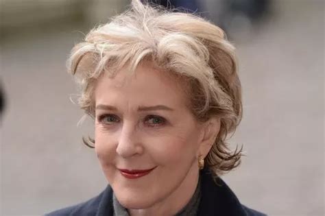 Patricia Hodge Actress In Downton Abbey Appearing In All Creatures