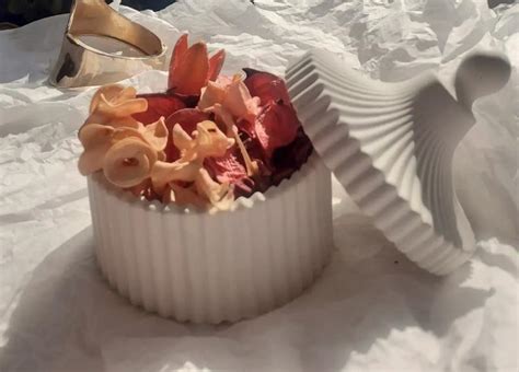 Скринька з гіпсу — ціна 70 грн у каталозі Статуетки Купити товари для дому та побуту за