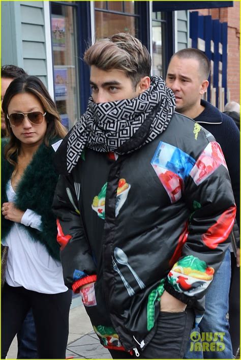 Nick Jonas Admits Hes Had A Lot Of Sex During Sundance Panel Photo 3559174 Joe Jonas Nick