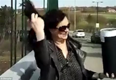 Attempt To Scatter Mothers Ashes Off A Bridge Goes Wrong Daily Mail