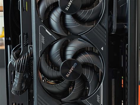 4k Mini Itx Nvidia Rtx 5070 Ti Amd Ryzen 7 7800x3d 32 Gb Ddr5 6000 2 Tb Gen 4 Ssd