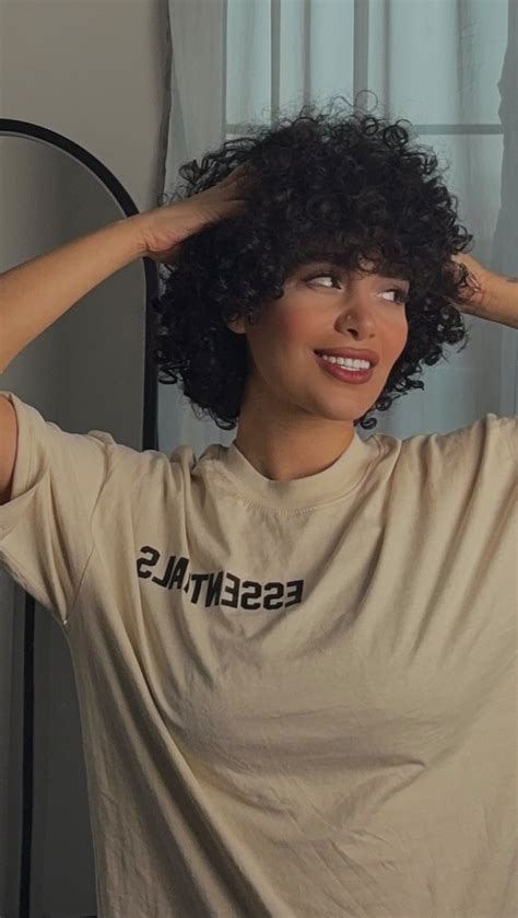 M A H D I S ‎استایل موی فر روز سوم 👩🏾‍🦱 استایل با پاپیون👩🏾‍🦱🎀 پاپیون