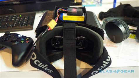 Intel S Wigig Vr Prototype Cuts Oculus Cord Slashgear