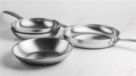 향상된 시각적 매력을 위해 흰색 배경에 프라이팬 3d 렌더링 세트 식사 배경 푸드 서클 배경 시각적 배경 이미지 Hd