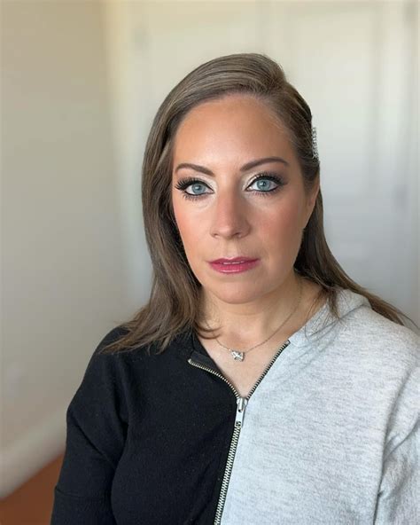 Sara Krohn Sarakmua • Instagram Photos And Videos