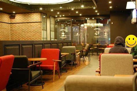 더쿠 투썸플레이스 인테리어 변화