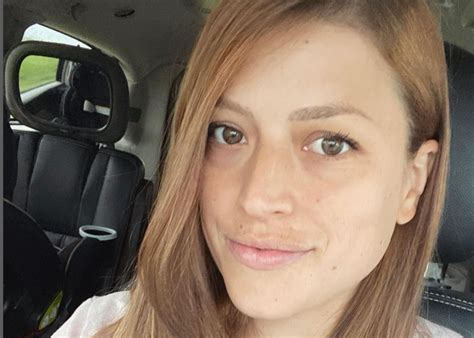 Après Avoir Publié Une Photo à Lhôpital Cloé De Lamour Est Dans Le