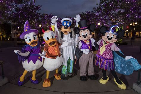 Disney Halloween Theme