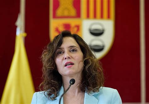Ayuso Acusa A Sánchez De Actuar Como Un «matón Y Le Advierte «aquí