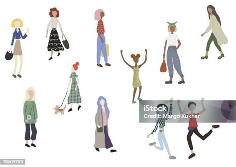 개와 함께 걷는 여성의 군중 서 춤 실행 쇼핑 여자는 트렌디 한 옷을 입고 도시 거리에서 야외 활동 여성 캐릭터 플랫 만화 스타일의 벡터 일러스트레이션 개에 대한 스톡 벡터